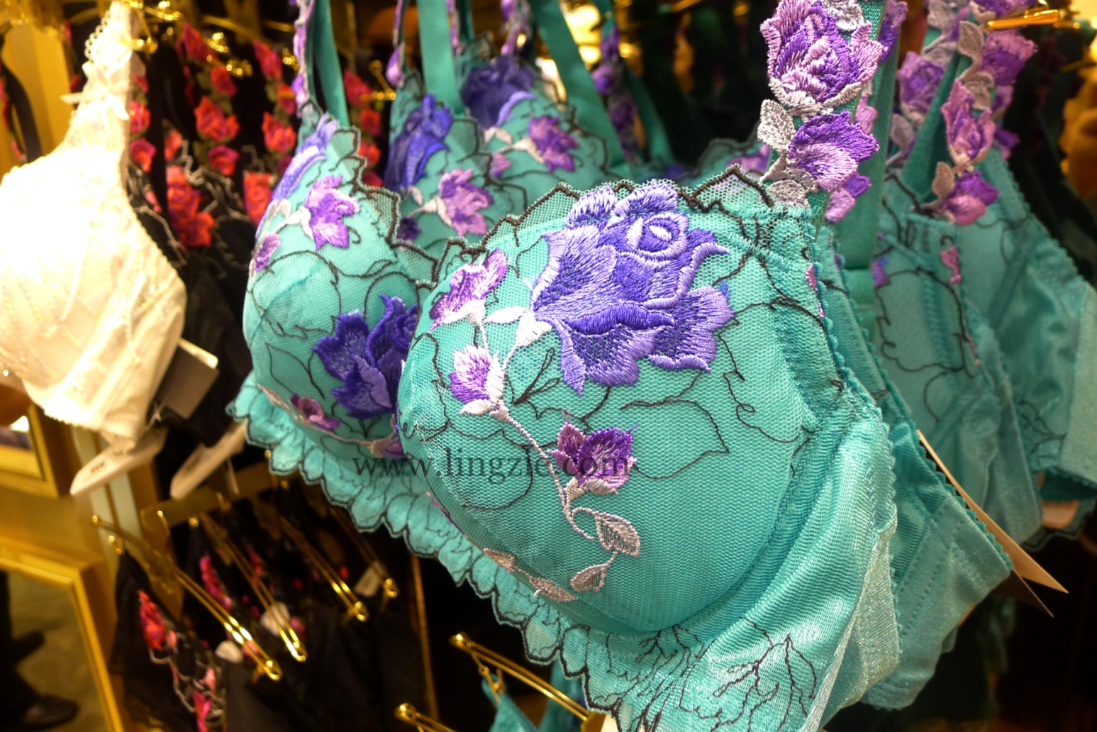 Wacoal Salute Autumn/Winter 2012 Showcase @ Parkson Gurney Plaza