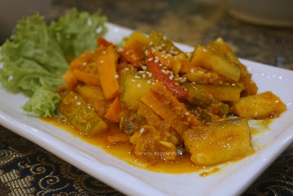 Richard Rivalee The Designer & Chef Nyonya Cuisine @ M Mall, Penang ...